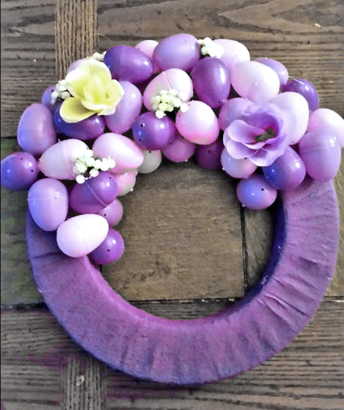 Easy DIY Easter Egg Wreath - Sweet Anne Designs