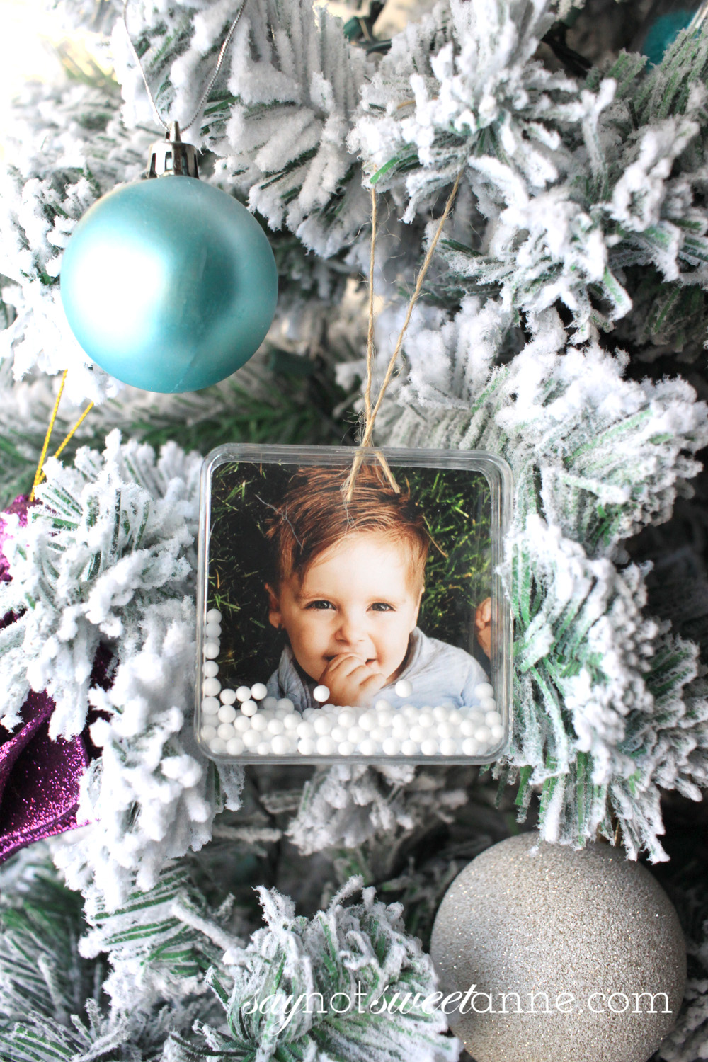 How to make stunning snow globe photo ornaments - Saynotsweetanne.com